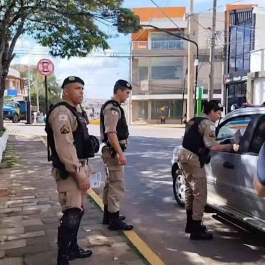 CET-MG adota pagamento instantâneo para liberação do CRLV durante ...